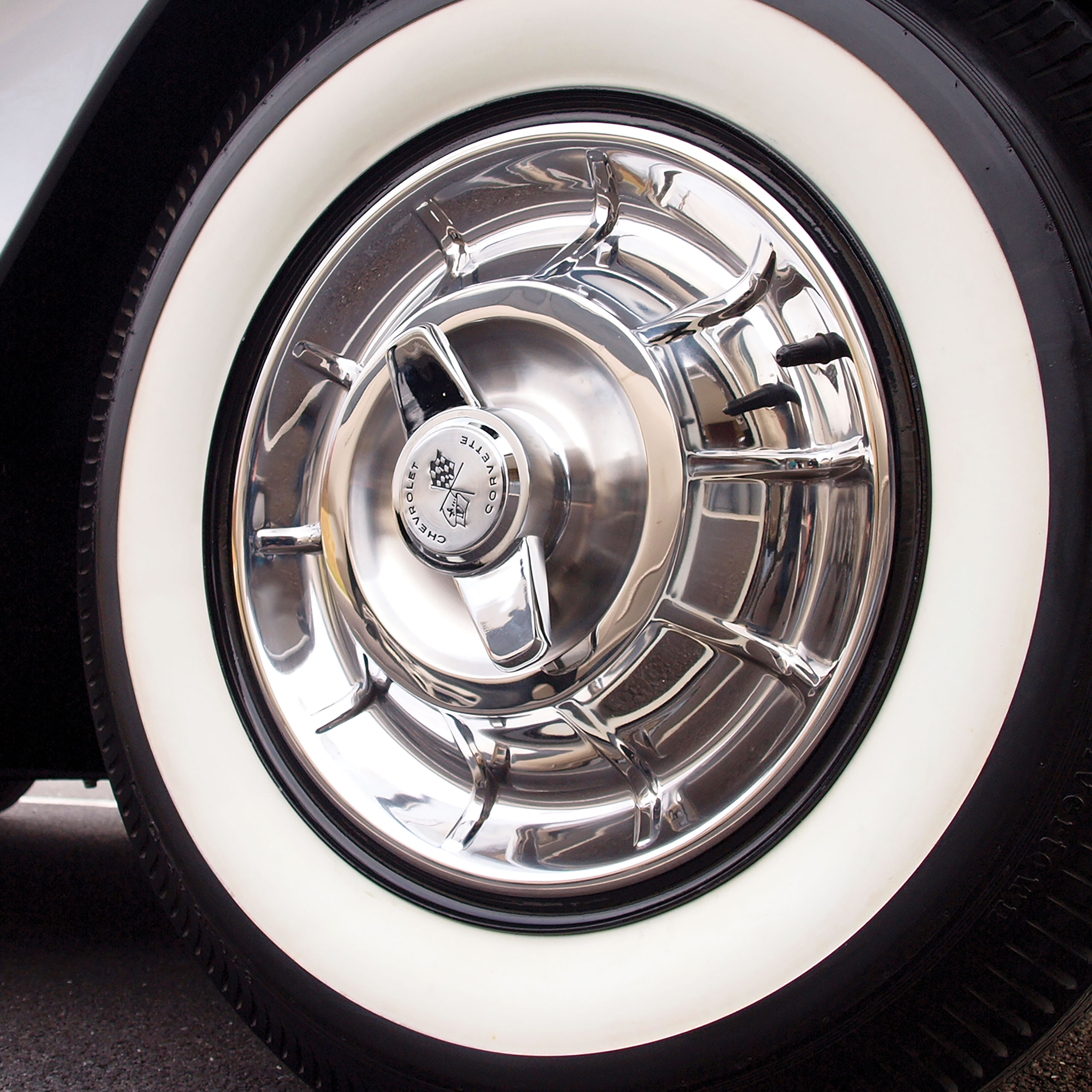 C1 1956-1958 Chevrolet Corvette Steel Wheel Set. - CA